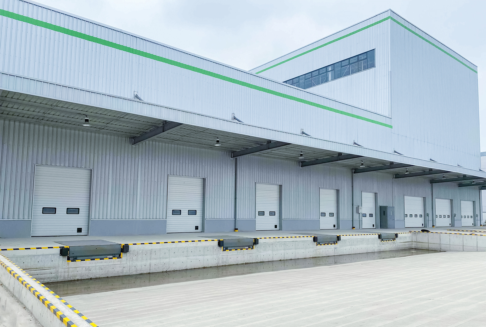 Fast door and lift door linkage combined industrial door - High speed door